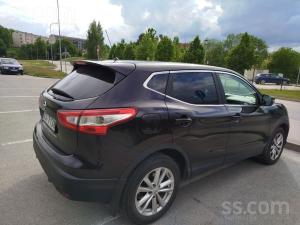 Brown Nissan Qashqai 2017 in Tukums, with an engine capacity of 1.60 L and mileage of 0 thousand km for 10300 €, photo 5 on AUTOMOTO.COM.LV