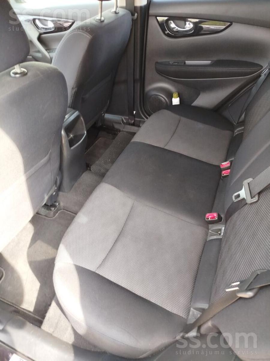 Brown Nissan Qashqai 2017 in Tukums, with an engine capacity of 1.60 L and mileage of 0 thousand km for 10300 €, photo 10 on AUTOMOTO.COM.LV