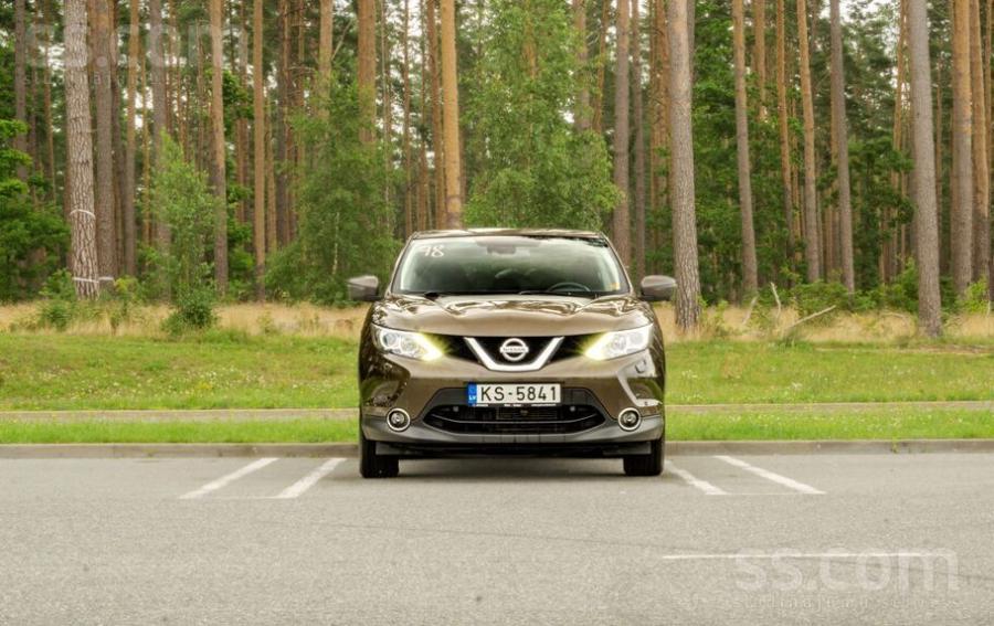 Brūns Nissan Qashqai 2017 Rīga, ar dzinēja tilpumu 1.60 L un nobraukumu 140 tūkst. km par 8590 €, foto 4 vietnē AUTOMOTO.COM.LV