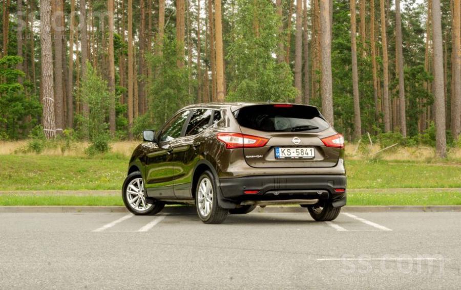 Brūns Nissan Qashqai 2017 Rīga, ar dzinēja tilpumu 1.60 L un nobraukumu 140 tūkst. km par 8590 €, foto 9 vietnē AUTOMOTO.COM.LV