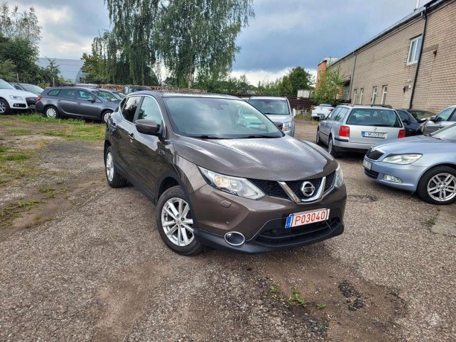 Brown Nissan Qashqai 2017 in Telschi, with an engine capacity of 1.20 L and mileage of 160 thousand km for 6450 €, photo 3 on AUTOMOTO.COM.LV