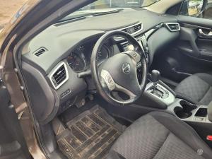 Brown Nissan Qashqai 2017 in Telschi, with an engine capacity of 1.20 L and mileage of 160 thousand km for 6450 €, photo 18 on AUTOMOTO.COM.LV