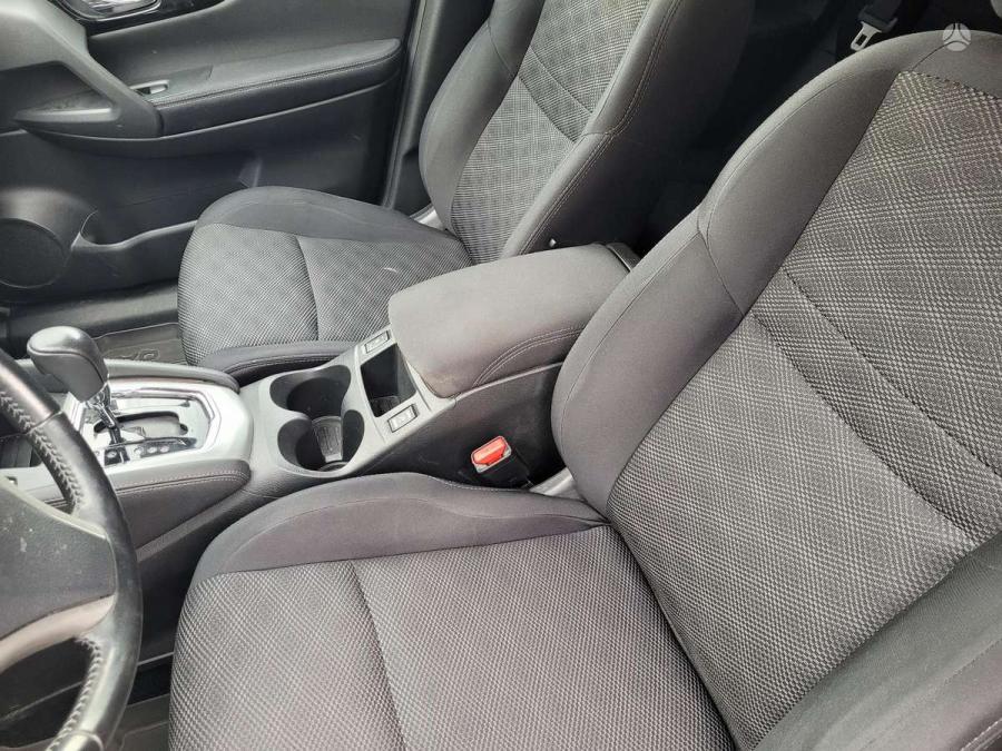 Brown Nissan Qashqai 2017 in Telschi, with an engine capacity of 1.20 L and mileage of 160 thousand km for 6450 €, photo 19 on AUTOMOTO.COM.LV