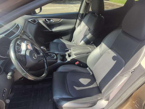 Brūns Nissan Qashqai 2017 Viļņa, ar dzinēja tilpumu 1.60 L un nobraukumu 173 tūkst. km par 13000 €, foto 3 vietnē AUTOMOTO.COM.LV