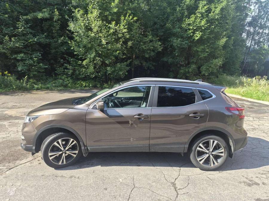 Brūns Nissan Qashqai 2017 Viļņa, ar dzinēja tilpumu 1.60 L un nobraukumu 173 tūkst. km par 13000 €, foto 8 vietnē AUTOMOTO.COM.LV