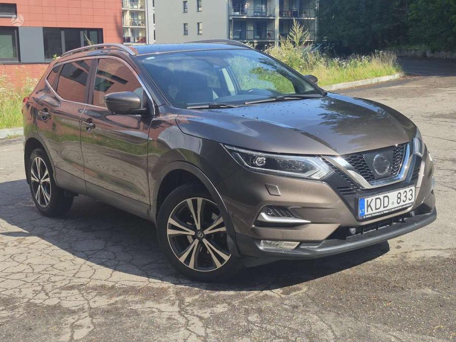 Brūns Nissan Qashqai 2017 Viļņa, ar dzinēja tilpumu 1.60 L un nobraukumu 173 tūkst. km par 13000 €, foto 9 vietnē AUTOMOTO.COM.LV