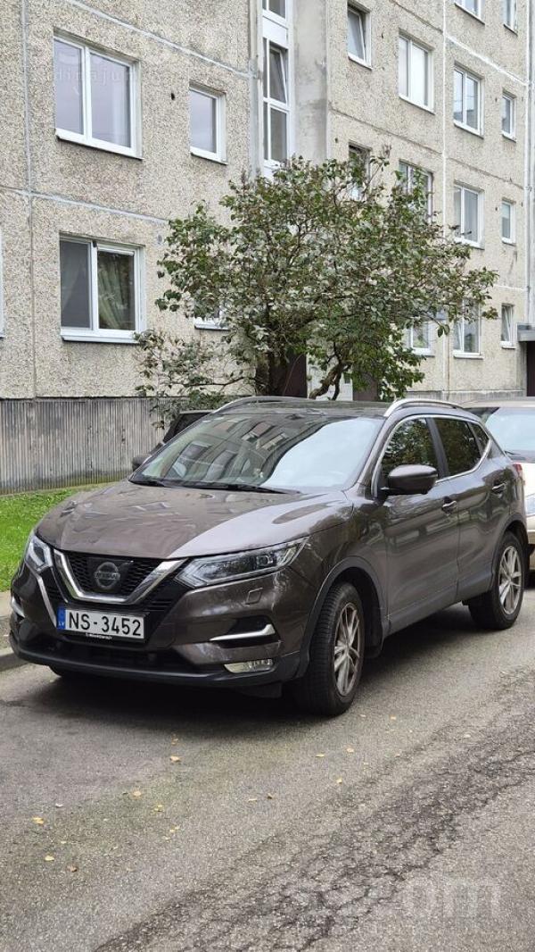 Brūns Nissan Qashqai 2017 Rīga, ar dzinēja tilpumu 1.20 L un nobraukumu 0 tūkst. km par 11500 €, foto 1 vietnē AUTOMOTO.COM.LV