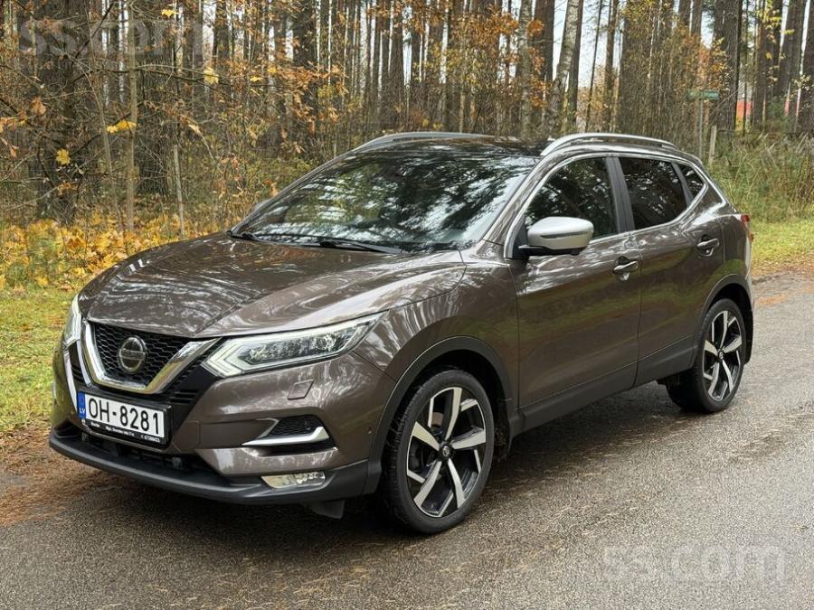 Brown Nissan Qashqai 2018 in Riga, with an engine capacity of 1.20 L and mileage of 114 thousand km for 16600 €, photo 1 on AUTOMOTO.COM.LV