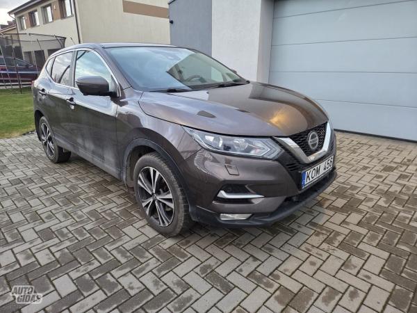 Brown Nissan Qashqai 2018 in Kaunas, with an engine capacity of 1.20 L and mileage of 163 thousand km for 13500 €, photo 2 on AUTOMOTO.COM.LV