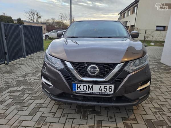 Brown Nissan Qashqai 2018 in Kaunas, with an engine capacity of 1.20 L and mileage of 163 thousand km for 13500 €, photo 3 on AUTOMOTO.COM.LV