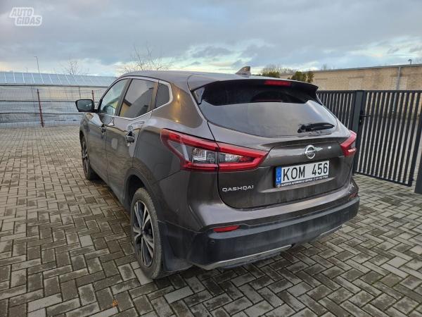 Brown Nissan Qashqai 2018 in Kaunas, with an engine capacity of 1.20 L and mileage of 163 thousand km for 13500 €, photo 4 on AUTOMOTO.COM.LV