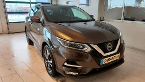 Brown Nissan Qashqai 2018 in Siauliai, with an engine capacity of 1.20 L and mileage of 94 thousand km for 13500 €, photo  on AUTOMOTO.COM.LV