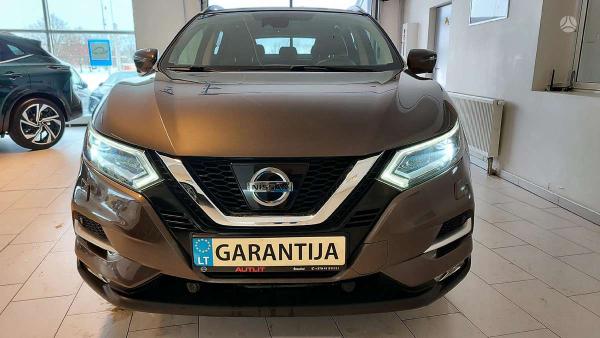 Brūns Nissan Qashqai 2018 Šauļi, ar dzinēja tilpumu 1.20 L un nobraukumu 94 tūkst. km par 13500 €, foto 2 vietnē AUTOMOTO.COM.LV