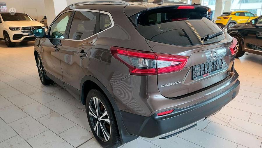 Brūns Nissan Qashqai 2018 Šauļi, ar dzinēja tilpumu 1.20 L un nobraukumu 94 tūkst. km par 13500 €, foto 6 vietnē AUTOMOTO.COM.LV