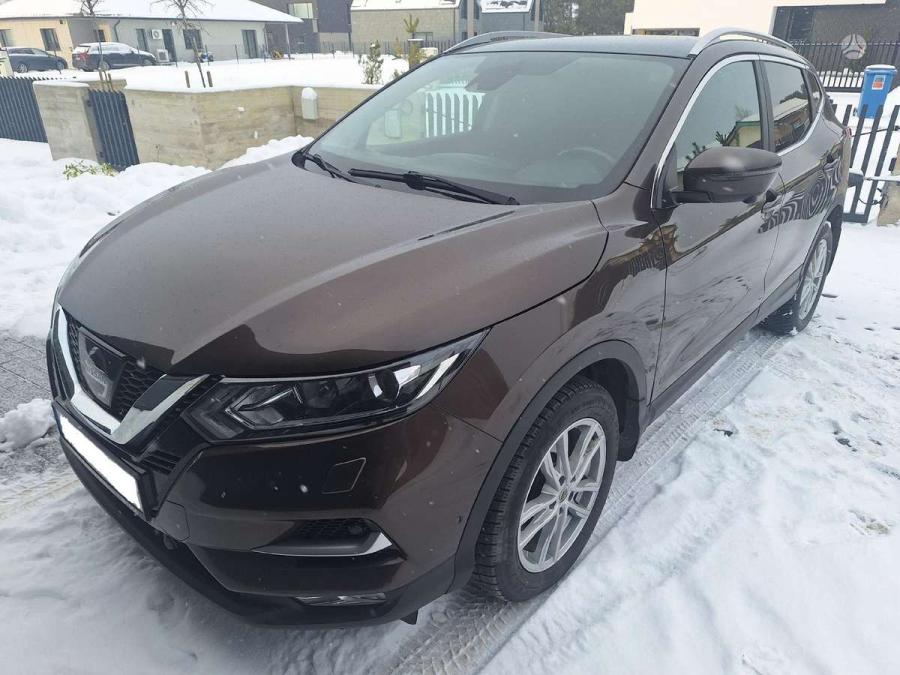 Brown Nissan Qashqai 2018 in Kaunas, with an engine capacity of 1.20 L and mileage of 96 thousand km for 13600 €, photo 1 on AUTOMOTO.COM.LV