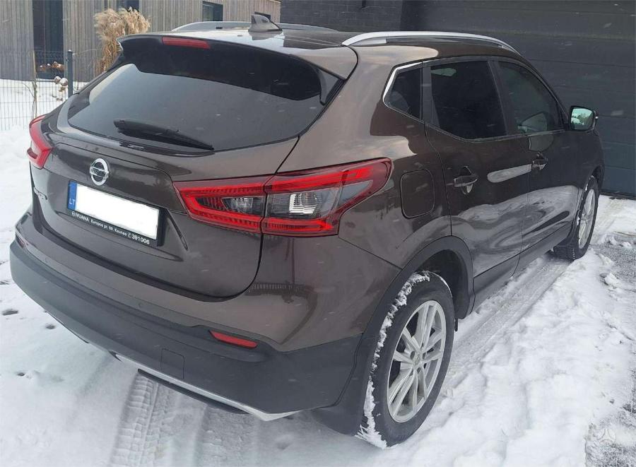 Brown Nissan Qashqai 2018 in Kaunas, with an engine capacity of 1.20 L and mileage of 96 thousand km for 13600 €, photo 4 on AUTOMOTO.COM.LV
