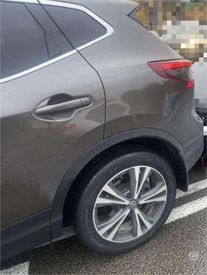 Brown Nissan Qashqai 2018 in Kaunas, with an engine capacity of 1.20 L and mileage of 96 thousand km for 13600 €, photo 9 on AUTOMOTO.COM.LV