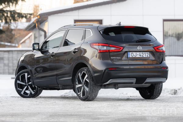 Brūns Nissan Qashqai 2018 Jelgava, ar dzinēja tilpumu 1.60 L un nobraukumu 157 tūkst. km par 13300 €, foto 4 vietnē AUTOMOTO.COM.LV