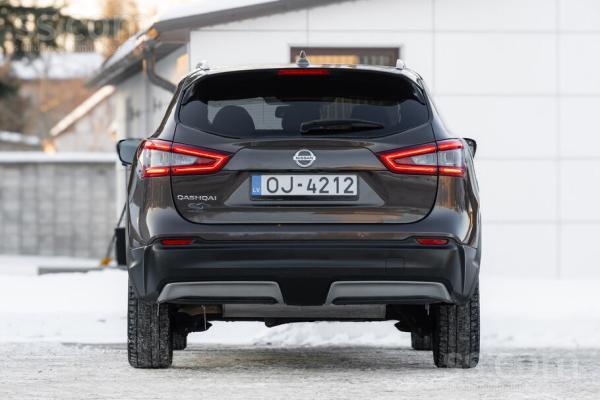 Brūns Nissan Qashqai 2018 Jelgava, ar dzinēja tilpumu 1.60 L un nobraukumu 157 tūkst. km par 13300 €, foto 5 vietnē AUTOMOTO.COM.LV