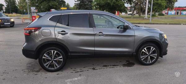 Brown Nissan Qashqai 2018 in Taurage, with an engine capacity of 1.20 L and mileage of 101 thousand km for 9900 €, photo 6 on AUTOMOTO.COM.LV