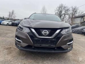 Brown Nissan Qashqai 2018 in Radviliskis, with an engine capacity of 1.46 L and mileage of 191 thousand km for 7950 €, photo 6 on AUTOMOTO.COM.LV