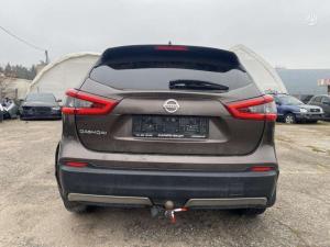 Brown Nissan Qashqai 2018 in Radviliskis, with an engine capacity of 1.46 L and mileage of 191 thousand km for 7950 €, photo 7 on AUTOMOTO.COM.LV
