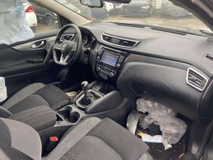 Brown Nissan Qashqai 2018 in Radviliskis, with an engine capacity of 1.46 L and mileage of 191 thousand km for 7950 €, photo 16 on AUTOMOTO.COM.LV