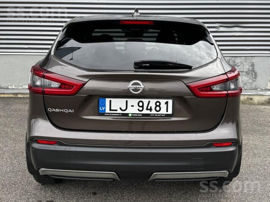 Brūns Nissan Qashqai 2018 Rīga, ar dzinēja tilpumu 1.20 L un nobraukumu 141 tūkst. km par 10900 €, foto 5 vietnē AUTOMOTO.COM.LV