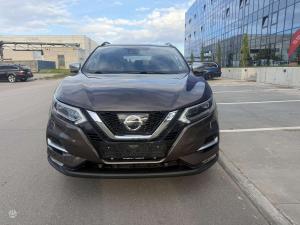 Brown Nissan Qashqai 2018 in Panevezys, with an engine capacity of 1.62 L and mileage of 203 thousand km for 11200 €, photo 7 on AUTOMOTO.COM.LV