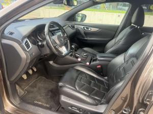 Brown Nissan Qashqai 2018 in Panevezys, with an engine capacity of 1.62 L and mileage of 203 thousand km for 11200 €, photo 16 on AUTOMOTO.COM.LV