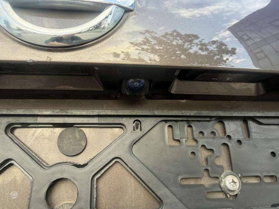Brown Nissan Qashqai 2018 in Panevezys, with an engine capacity of 1.62 L and mileage of 203 thousand km for 11200 €, photo 35 on AUTOMOTO.COM.LV