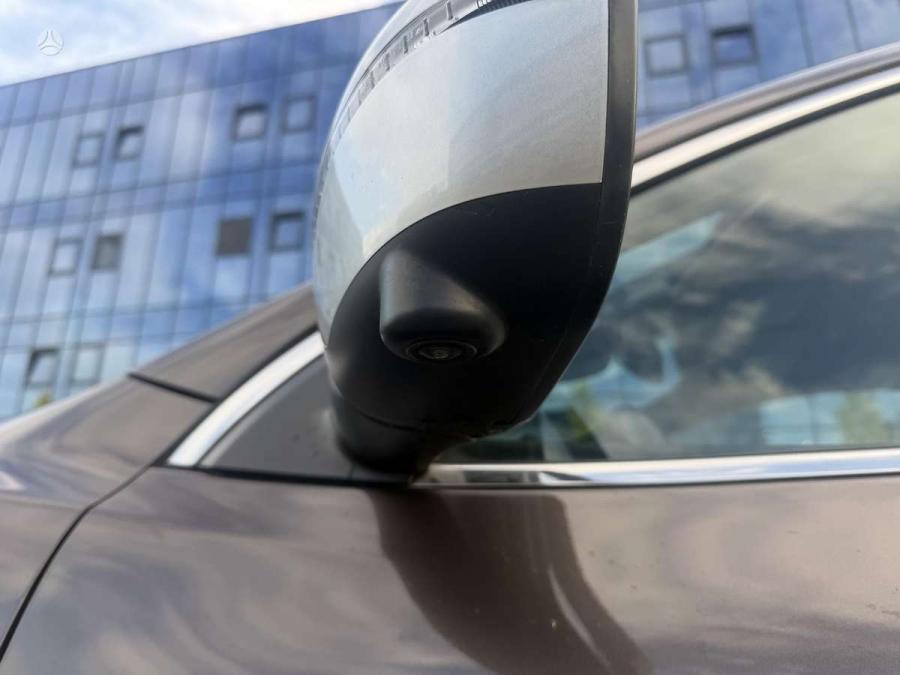 Brown Nissan Qashqai 2018 in Panevezys, with an engine capacity of 1.62 L and mileage of 203 thousand km for 11200 €, photo 36 on AUTOMOTO.COM.LV