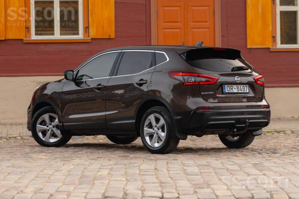 Ниссан Кашкай 2018 в Елгава на AUTOMOTO.COM.LV Коричневый Ниссан Кашкай 2018 в Елгава, объемом двигателя 1.20 л и пробегом 0 тыс. км за 9250 €, фото 3 на AUTOMOTO.COM.LV