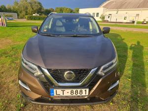 Brown Nissan Qashqai 2018 in Riga, with an engine capacity of 1.20 L and mileage of 164 thousand km for 10000 €, photo  on AUTOMOTO.COM.LV