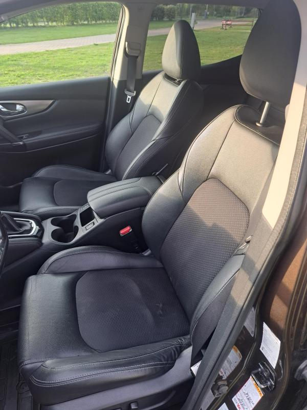Brown Nissan Qashqai 2018 in Riga, with an engine capacity of 1.20 L and mileage of 164 thousand km for 10000 €, photo 4 on AUTOMOTO.COM.LV