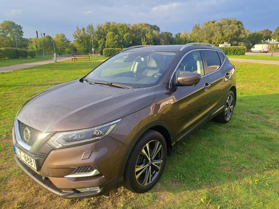 Brown Nissan Qashqai 2018 in Riga, with an engine capacity of 1.20 L and mileage of 164 thousand km for 10000 €, photo 6 on AUTOMOTO.COM.LV