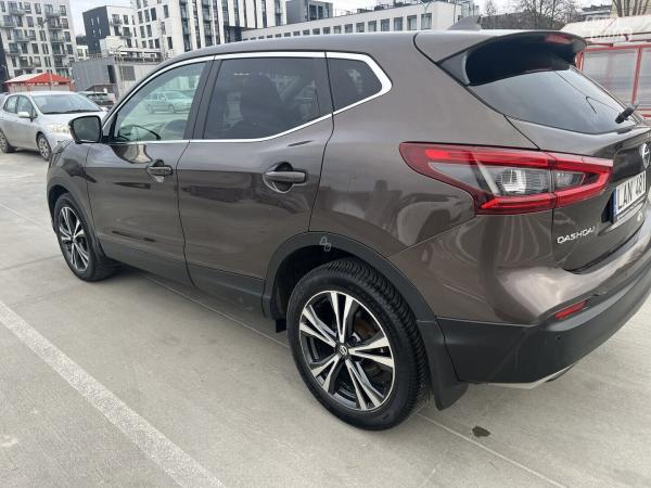 Brūns Nissan Qashqai 2019 Viļņa, ar dzinēja tilpumu 1.30 L un nobraukumu 82 tūkst. km par 14500 €, foto 2 vietnē AUTOMOTO.COM.LV