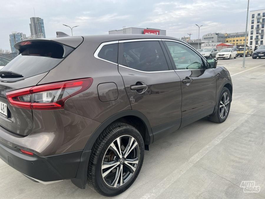 Brūns Nissan Qashqai 2019 Viļņa, ar dzinēja tilpumu 1.30 L un nobraukumu 82 tūkst. km par 14500 €, foto 3 vietnē AUTOMOTO.COM.LV