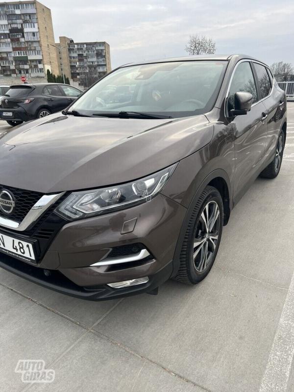 Brūns Nissan Qashqai 2019 Viļņa, ar dzinēja tilpumu 1.30 L un nobraukumu 82 tūkst. km par 14500 €, foto 5 vietnē AUTOMOTO.COM.LV