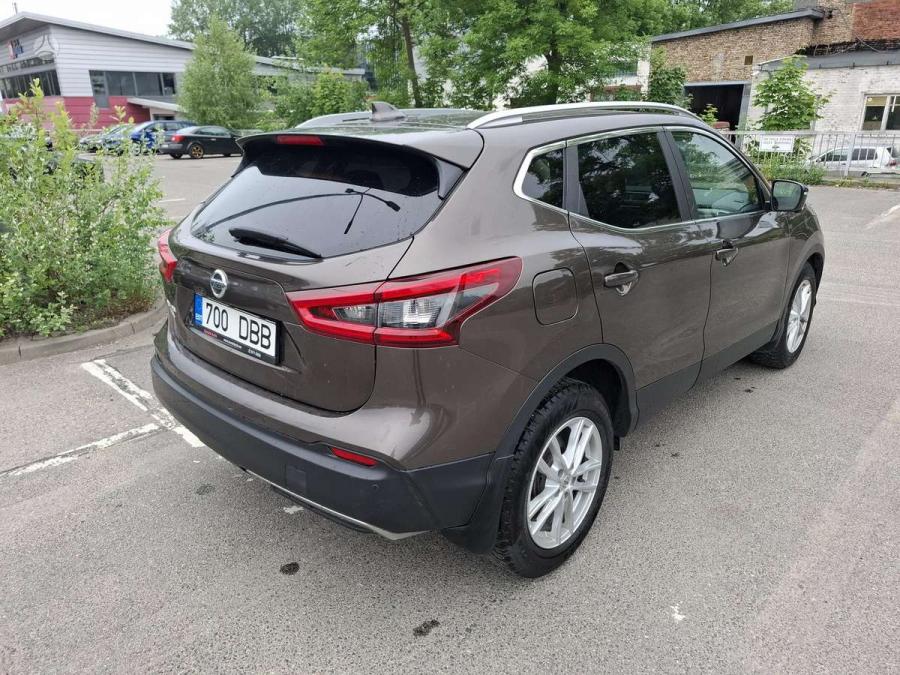 Brown Nissan Qashqai 2019 in Vilnius, with an engine capacity of 1.33 L and mileage of 259 thousand km for 9100 €, photo 6 on AUTOMOTO.COM.LV