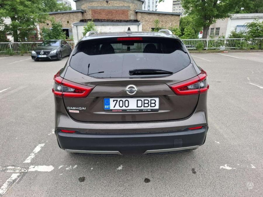 Brown Nissan Qashqai 2019 in Vilnius, with an engine capacity of 1.33 L and mileage of 259 thousand km for 9100 €, photo 7 on AUTOMOTO.COM.LV