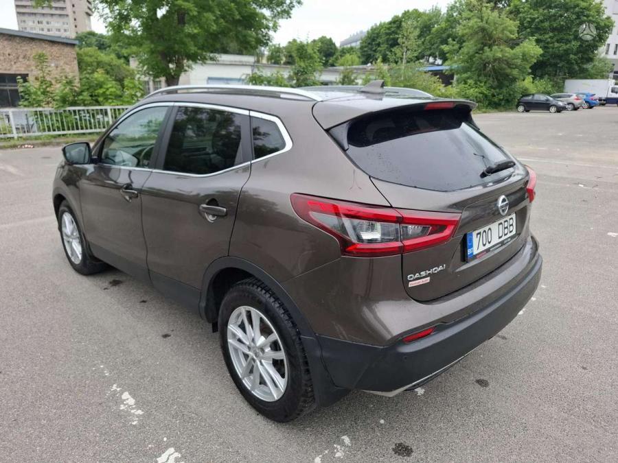 Brown Nissan Qashqai 2019 in Vilnius, with an engine capacity of 1.33 L and mileage of 259 thousand km for 9100 €, photo 8 on AUTOMOTO.COM.LV