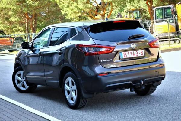 Brown Nissan Qashqai 2019 in Riga, with an engine capacity of 1.30 L and mileage of 90 thousand km for 12900 €, photo 6 on AUTOMOTO.COM.LV