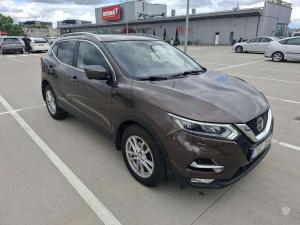 Brown Nissan Qashqai 2019 in Vilnius, with an engine capacity of 1.33 L and mileage of 258 thousand km for 8900 €, photo 4 on AUTOMOTO.COM.LV