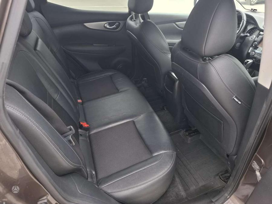 Brown Nissan Qashqai 2019 in Vilnius, with an engine capacity of 1.33 L and mileage of 258 thousand km for 8900 €, photo 11 on AUTOMOTO.COM.LV