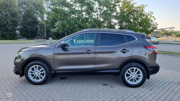 Brown Nissan Qashqai 2019 in Jonava, with an engine capacity of 1.33 L and mileage of 144 thousand km for 12600 €, photo 5 on AUTOMOTO.COM.LV