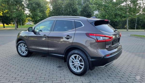 Brown Nissan Qashqai 2019 in Jonava, with an engine capacity of 1.33 L and mileage of 144 thousand km for 12600 €, photo 6 on AUTOMOTO.COM.LV