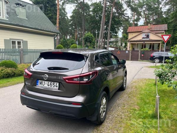 Brūns Nissan Qashqai 2021 Rīga, ar dzinēja tilpumu 1.30 L un nobraukumu 68 tūkst. km par 12200 €, foto 3 vietnē AUTOMOTO.COM.LV