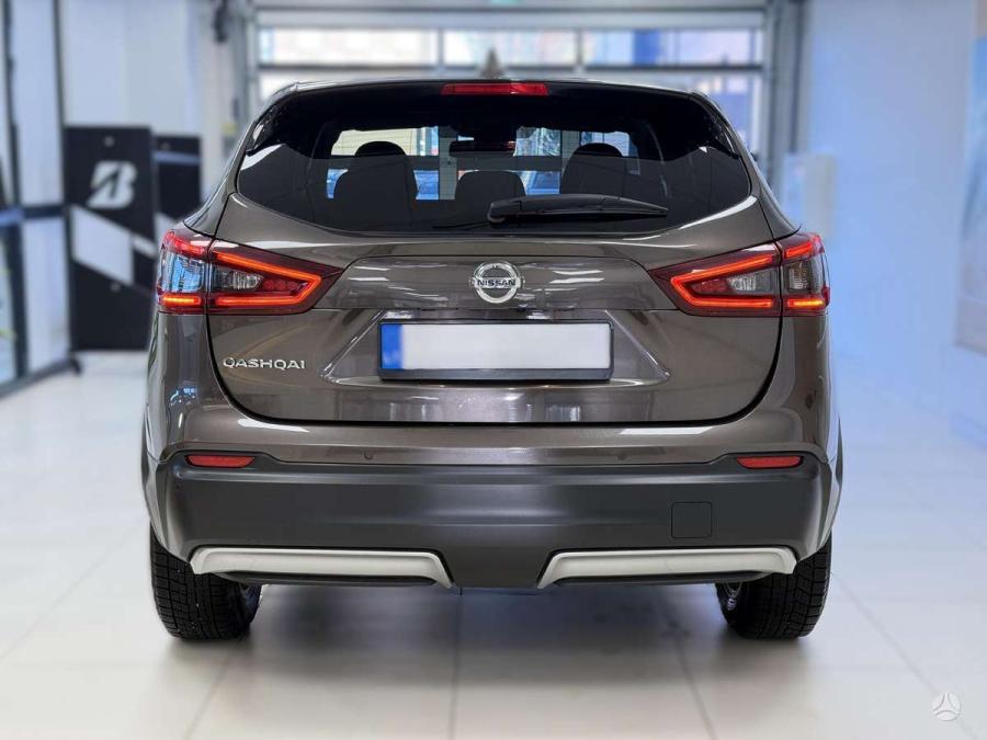 Brown Nissan Qashqai 2021 in Kaunas, with an engine capacity of 1.33 L and mileage of 51 thousand km for 17400 €, photo 6 on AUTOMOTO.COM.LV