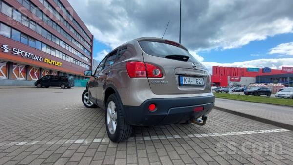Brūns Nissan Qashqai 2007 Rīga, ar dzinēja tilpumu 2.00 L un nobraukumu 236 tūkst. km par 3950 €, foto 3 vietnē AUTOMOTO.COM.LV